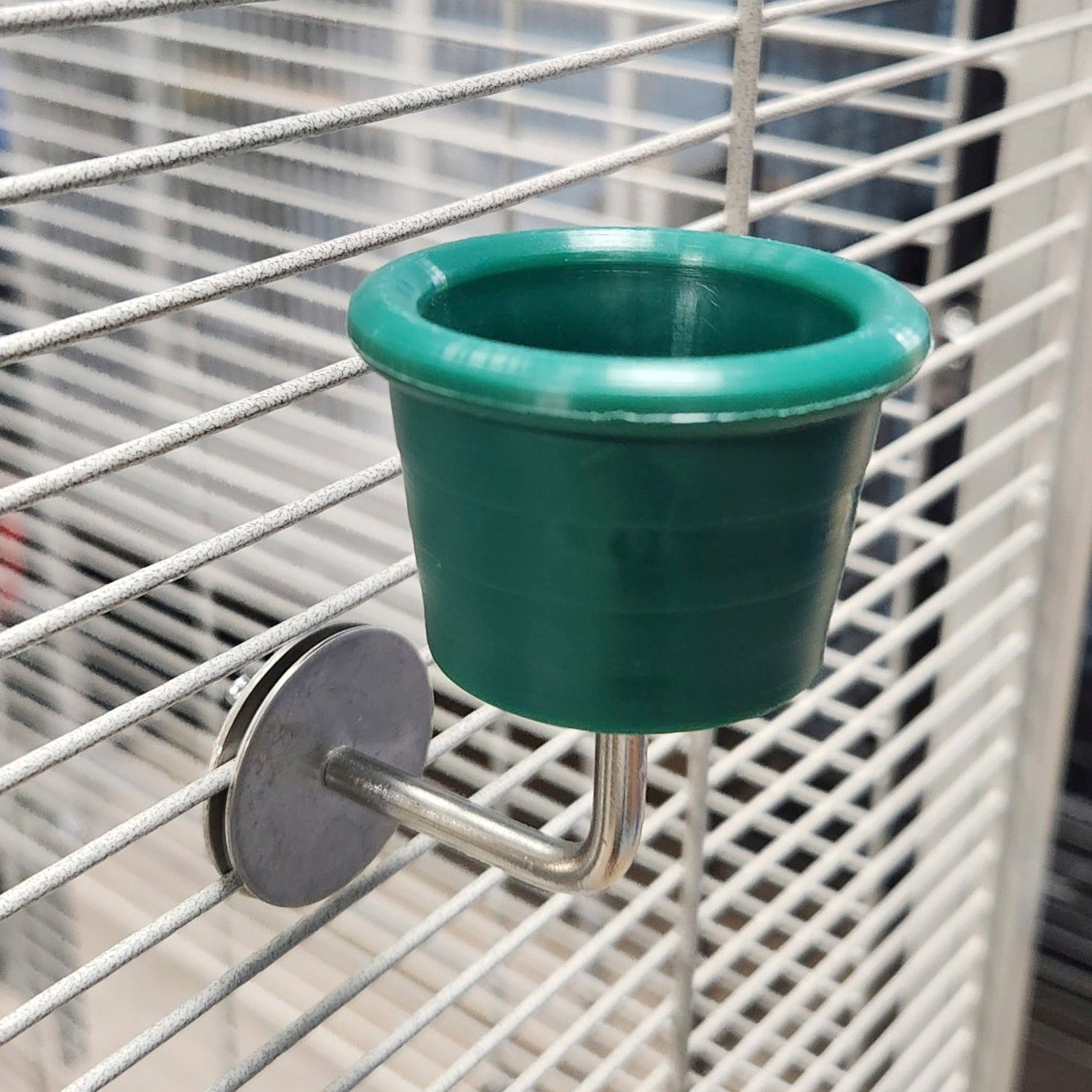 Featherland Plastic Cup/with Stainless Hardware Side Mount Bird Cup ...